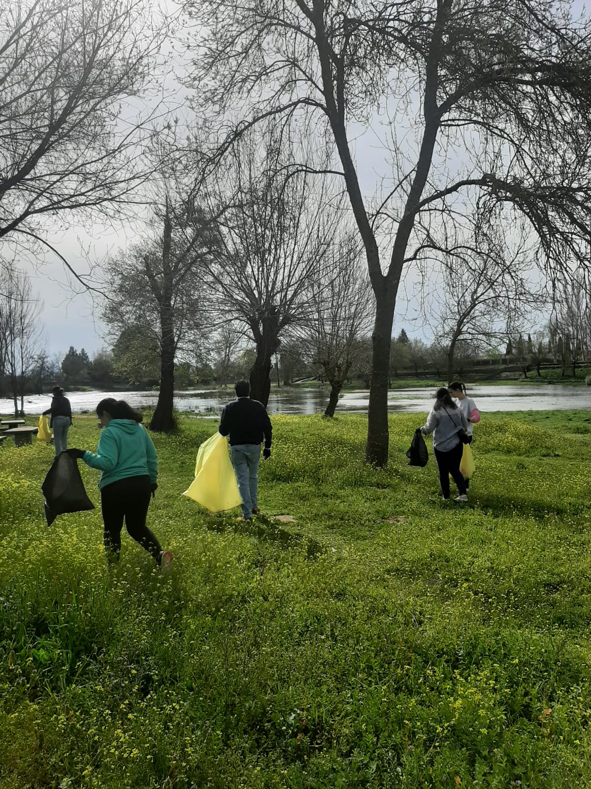 Paradores lucha contra la "Basuraleza" en los entornos naturales de sus ...
